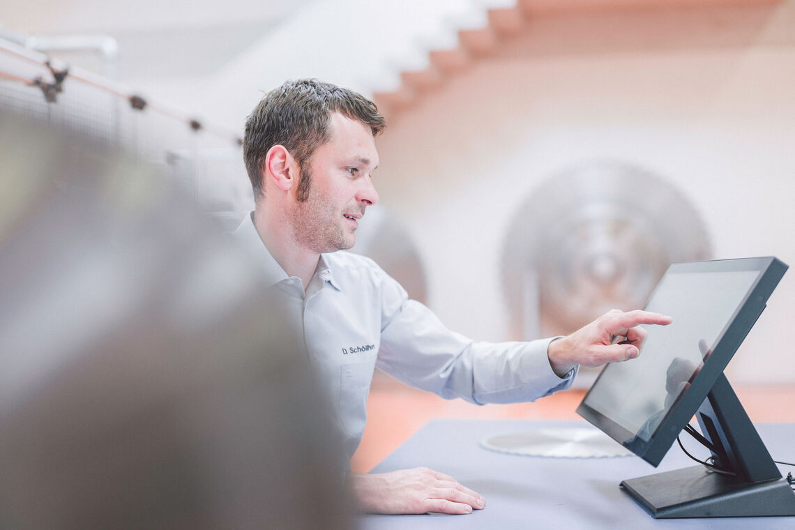 Consulting for grinding machines by VOLLMER for efficient application